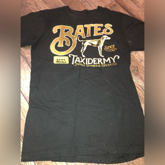Hot Topic | Shirts | Bates Motel Tshirt | Poshmark